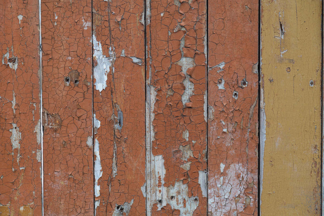 Why Is My Vinyl Siding Falling Off and How to Fix Loose Siding